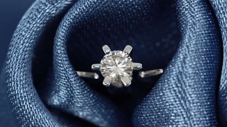 4 Prong vs 6 Prong Engagement Rings: The Secret No One Tells You